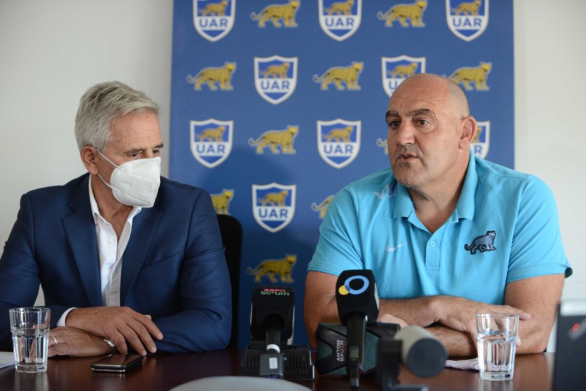 MARIO LEDESMA NO SEGUIRÁ COMO HEAD-COACH DE LOS PUMAS - UAR